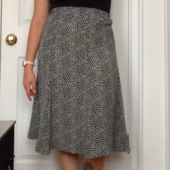 Koret | Skirts | 32 Black And White Print Midi Skirt | Poshmark